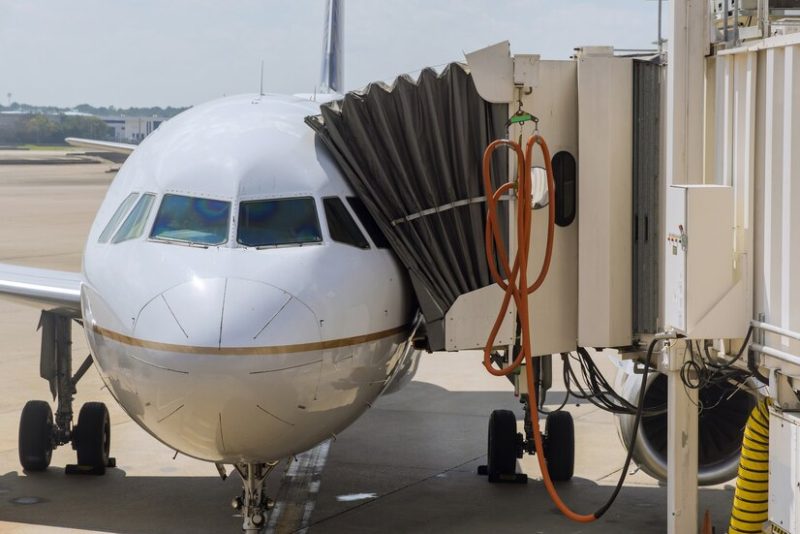 Airplane Oxygen And Nitrogen: Safety Precautions To Follow